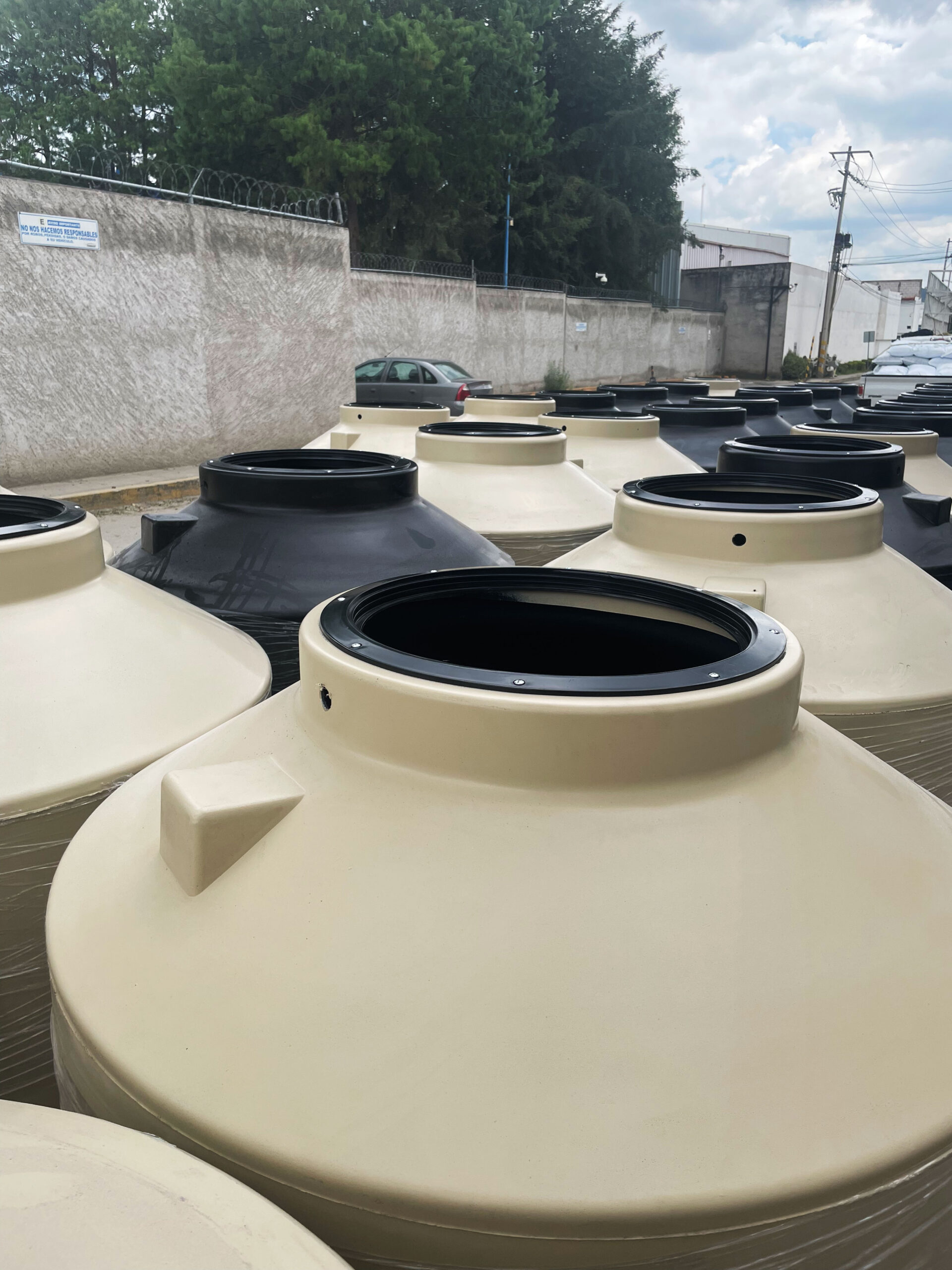 Grupo ESDA - Fábrica de tinacos, calentadores solares y más.
